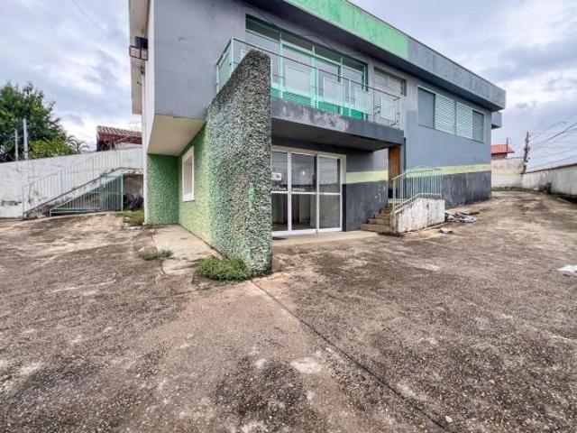 Casa para venda em Vila São Paulo de 298.00m² com 3 Quartos, 1 Suite e 10 Garagens
