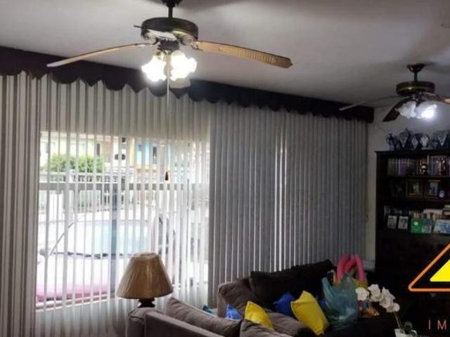 Casa para venda em Vila Scarpelli de 146.00m² com 3 Quartos, 1 Suite e 4 Garagens