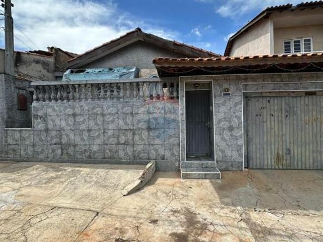 Casa para venda em Vila Sant&apos  Ana de 199.00m² com 2 Quartos, 2 Suites e 3 Garagens