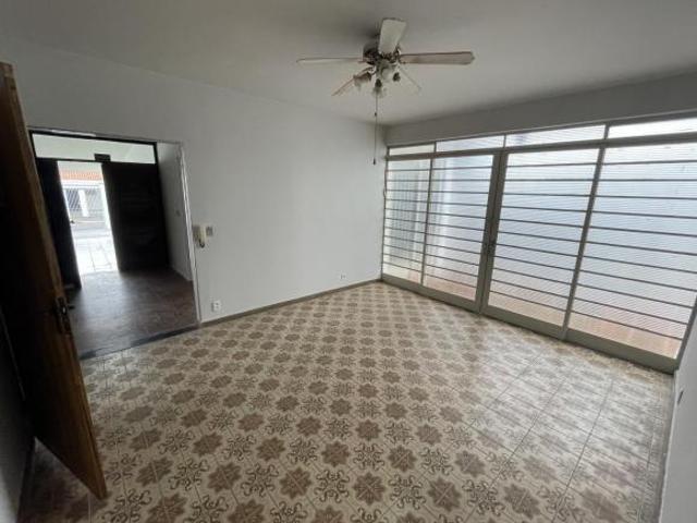 Casa para venda em Vila Santa Tereza de 350.00m² com 4 Quartos, 2 Suites e 5 Garagens