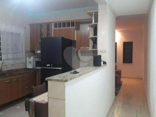 Casa para venda em Vila Santa Terezinha de 107.00m² com 1 Quarto e 4 Garagens