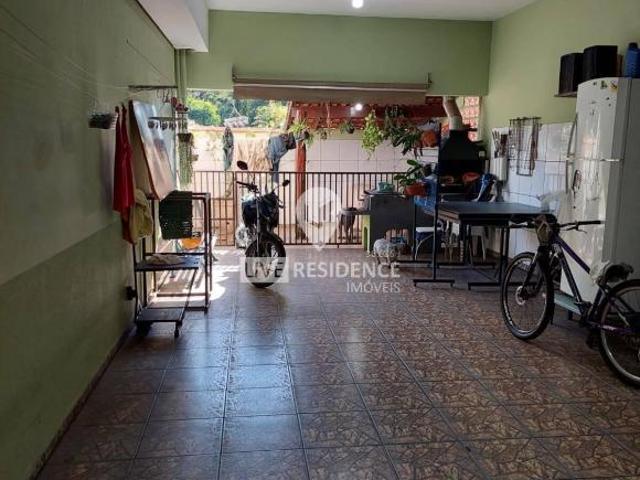 Casa para venda em Vila Santa Terezinha de 143.00m² com 3 Quartos, 1 Suite e 5 Garagens