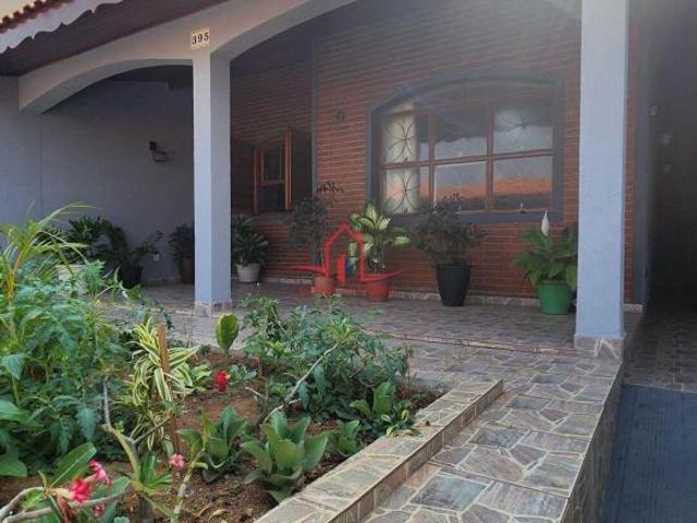 Casa para venda em Vila Santa Terezinha de 227.00m² com 4 Quartos, 1 Suite e 3 Garagens