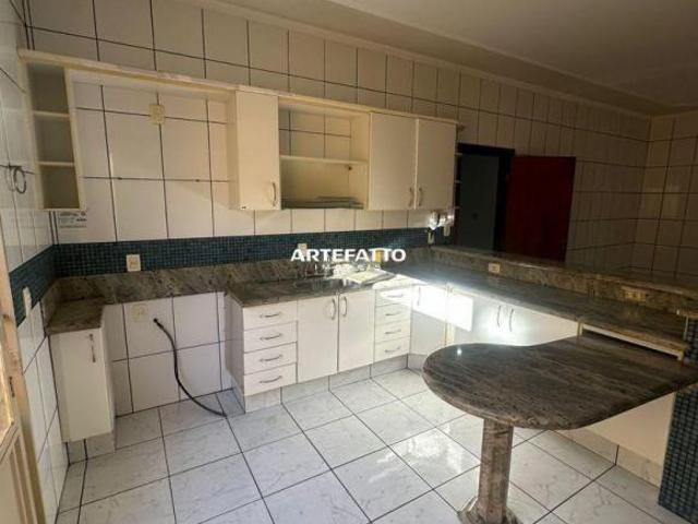 Casa para venda em Vila Santa Cruz de 192.00m² com 3 Quartos, 1 Suite e 2 Garagens