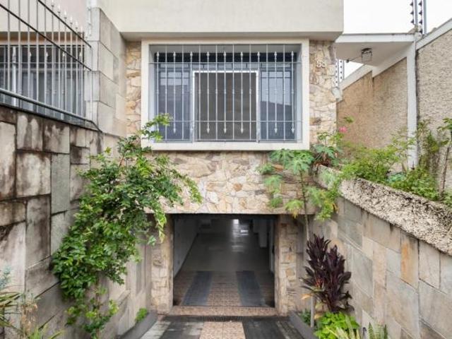 Casa para venda em Vila Santa Maria com 3 quartos, sendo 1 suíte, 210m²