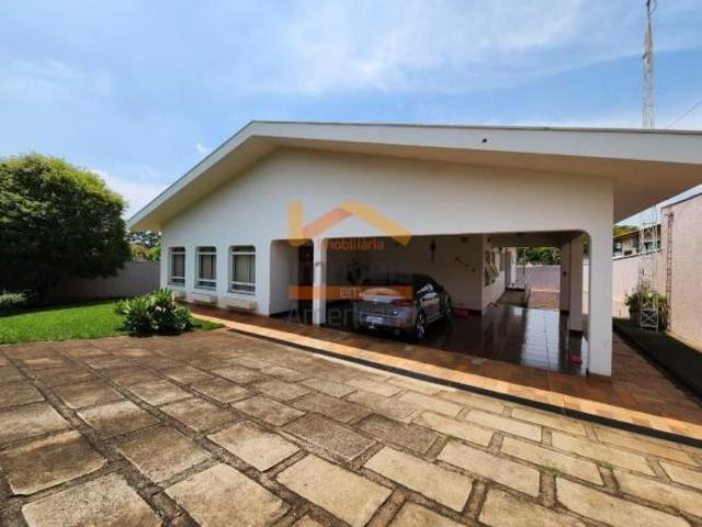 Casa para venda em Vila Santa Maria de 380.00m² com 3 Quartos, 1 Suite e 9 Garagens