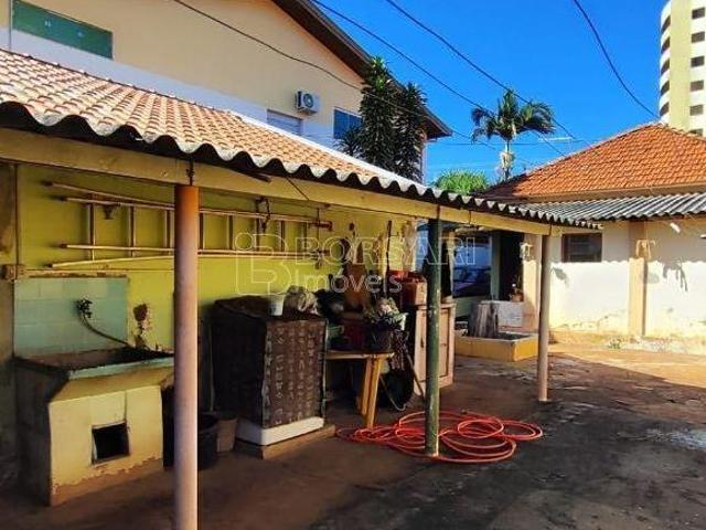 Casa para venda em Vila Santana de 168.00m² com 4 Quartos e 2 Garagens