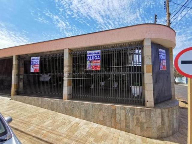 Casa para venda em Vila Santana de 174.00m² com 2 Quartos, 1 Suite e 1 Garagem