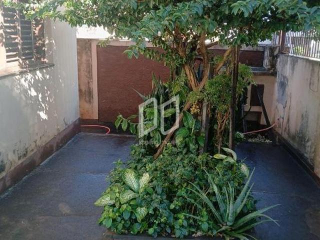 Casa para venda em Vila Santana de 182.00m² com 2 Quartos e 1 Garagem
