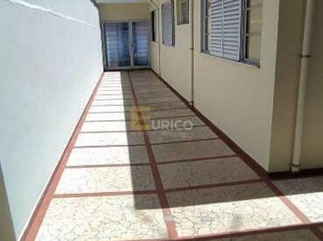 Casa para venda em Vila Santana de 191.00m² com 3 Quartos e 5 Garagens