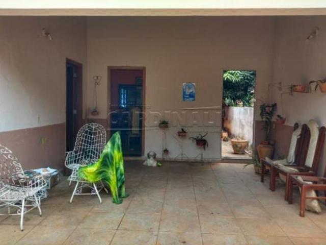 Casa para venda em Vila Santana de 259.00m² com 4 Quartos, 2 Suites e 2 Garagens