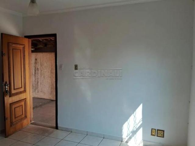 Casa para venda em Vila Santana de 99.00m² com 2 Quartos e 2 Garagens