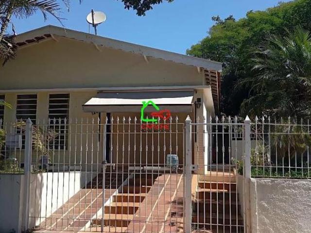 Casa para venda em Vila Santo Antônio de 188.00m² com 3 Quartos e 4 Garagens