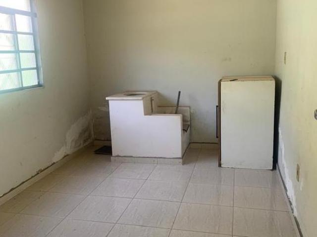 Casa para venda em Vila Santo Antônio de 198.00m² com 5 Quartos