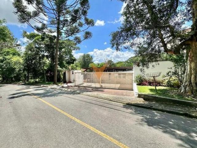 Casa para venda em Vila Santo Antônio de 10.00m² com 3 Quartos, 3 Suites e 8 Garagens