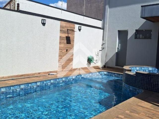 Casa para venda em Vila Santo Antônio de 401.00m² com 4 Quartos, 2 Suites e 2 Garagens