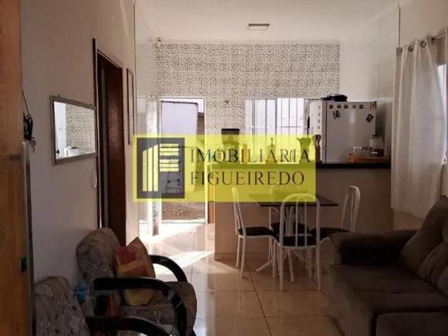 Casa para venda em Vila Santo Antônio de 80.00m² com 3 Quartos, 1 Suite e 2 Garagens