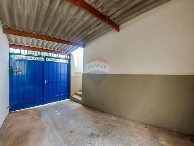 Casa para venda em Vila Santo Antônio de 80.00m² com 4 Quartos e 2 Garagens
