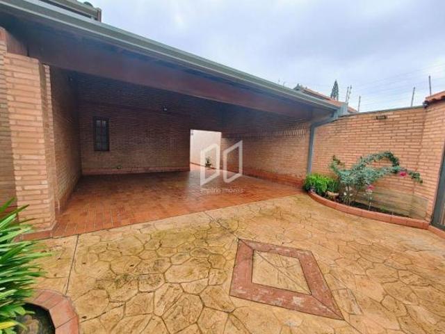 Casa para venda em Vila Sedenho de 230.00m² com 3 Quartos, 1 Suite e 4 Garagens