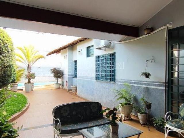 Casa para venda em Vila Sedenho de 365.00m² com 4 Quartos, 3 Suites e 5 Garagens
