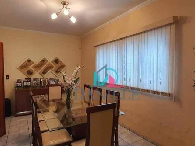 Casa para venda em Vila Suconasa de 238.00m² com 3 Quartos, 1 Suite e 4 Garagens