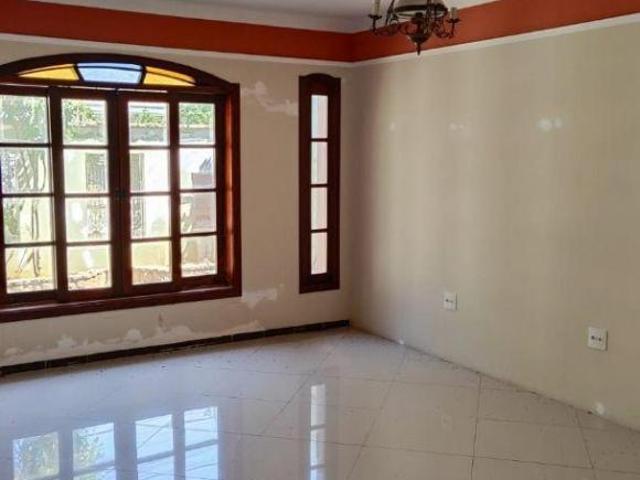 Casa para venda em Vila Suíça de 421.00m² com 5 Quartos, 3 Suites e 4 Garagens
