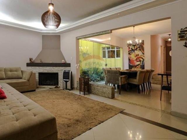 Casa para venda em Vila Suissa de 225.00m² com 4 Quartos, 2 Suites e 3 Garagens