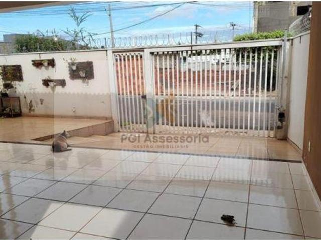 Casa para venda em Villa Cassini de 120.00m² com 3 Quartos, 1 Suite e 5 Garagens