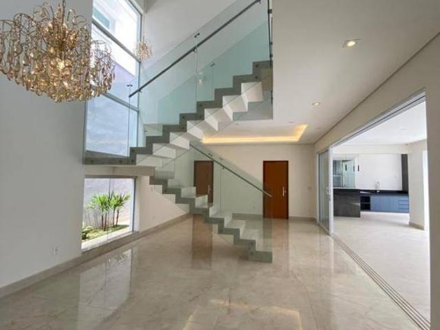 Casa para venda em Villa São Vicente de 306.00m² com 4 Quartos, 4 Suites e 4 Garagens