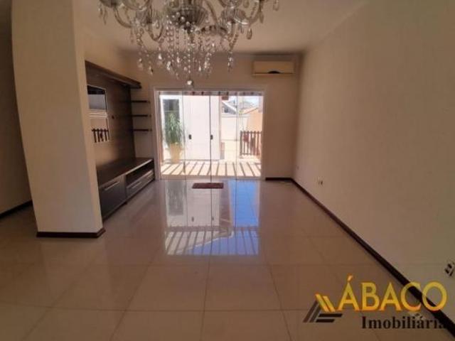 Casa para venda em Village Damha 1 de 158.00m² com 3 Quartos, 1 Suite e 4 Garagens