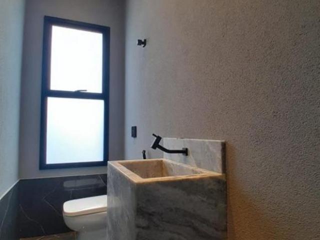 Casa para venda em Village Damha 3 de 180.00m² com 4 Quartos, 1 Suite e 2 Garagens