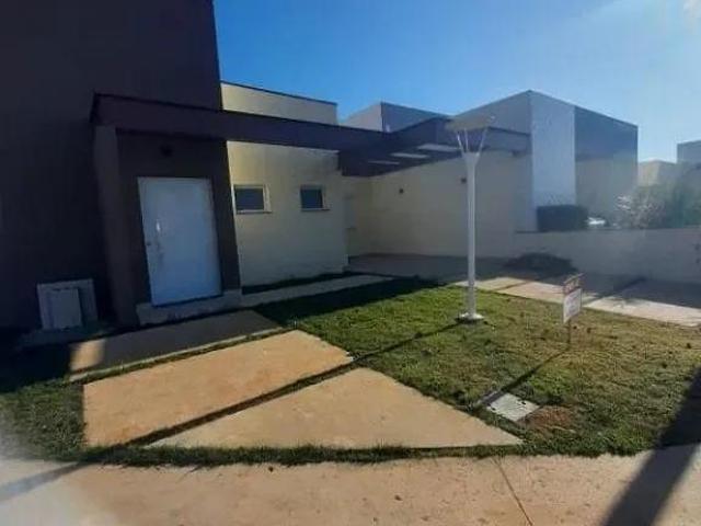 Casa para venda em Village Moutonnée de 147.00m² com 3 Quartos, 1 Suite e 3 Garagens