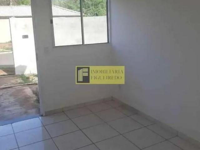 Casa para venda em Village Salvador de 54.00m² com 2 Quartos e 1 Garagem