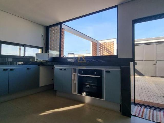Casa para venda em Villas Paraíso de 174.25m² com 2 Quartos, 1 Suite e 3 Garagens