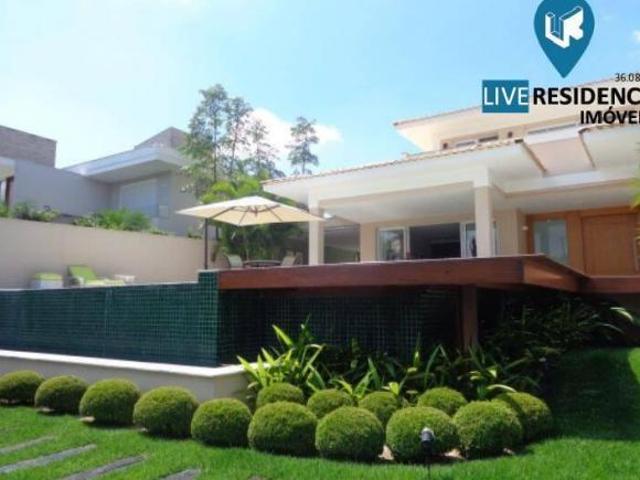 Casa para venda em Ville Chamonix de 680.00m² com 4 Quartos, 4 Suites e 2 Garagens