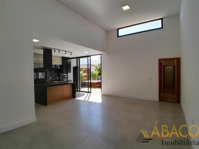 Casa para venda em Villeneuve 1 de 164.00m² com 3 Quartos, 1 Suite e 4 Garagens