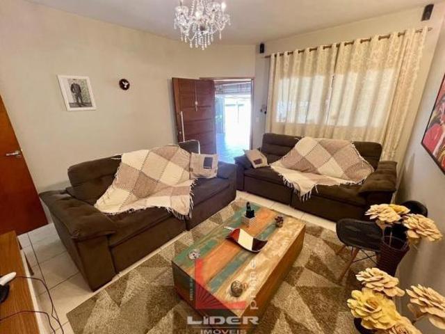 Casa para venda em Vista Alegre de 138.00m² com 3 Quartos, 1 Suite e 3 Garagens