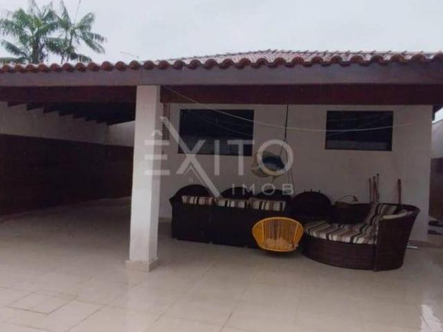 Casa para venda em Vista Linda de 136.00m² com 3 Quartos, 1 Suite e 3 Garagens
