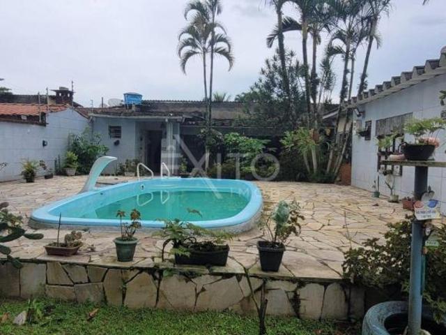 Casa para venda em Vista Linda de 146.00m² com 2 Quartos e 6 Garagens