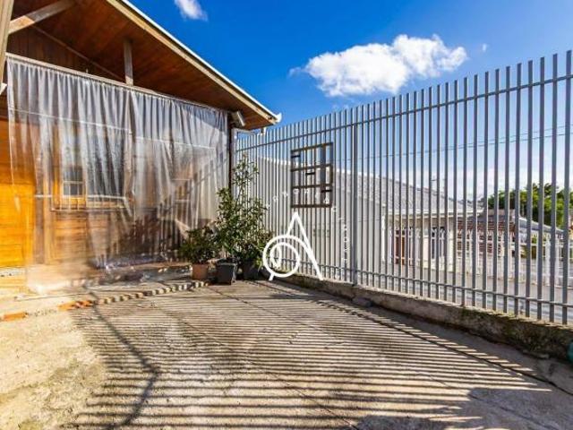 Casa para venda em Xaxim de 150.00m² com 4 Quartos e 3 Garagens