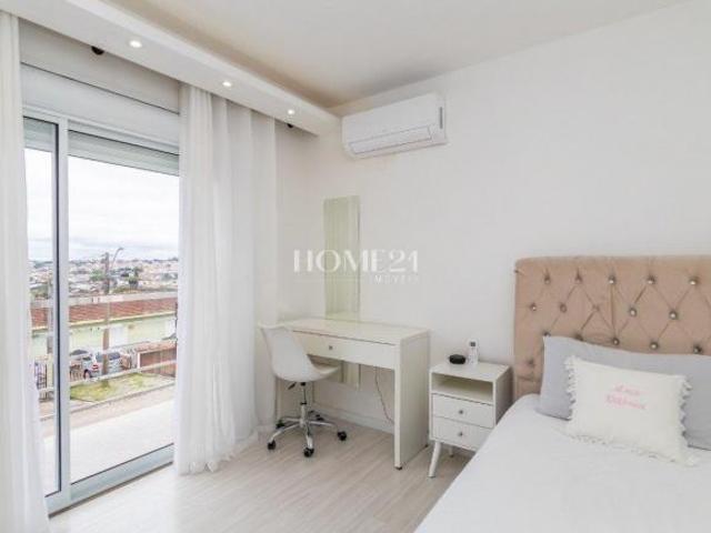 Casa para venda em Xaxim de 290.00m² com 4 Quartos, 2 Suites e 4 Garagens