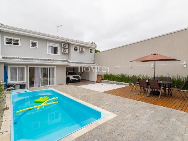 Casa para venda em Xaxim em Curitiba Paraná de 290.00m² com 4 Quartos, 2 Suítes e 4 Garagens