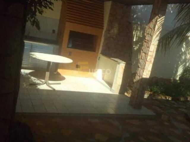 Casa para venda em Zona Sul de 400.00m² com 6 Quartos, 2 Suites e 3 Garagens