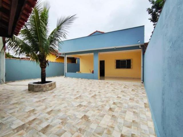 Casa para Venda, Itanhaém / SP. Possui piscina e 02 dormitórios