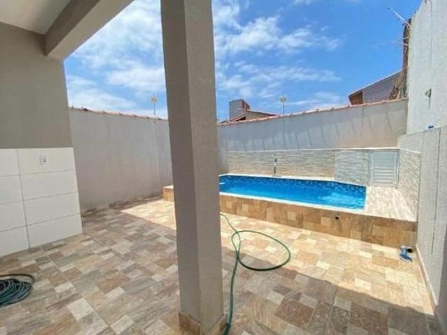 Casa para Venda, Itanhaém / SP. Possui piscina e 02 dormitórios