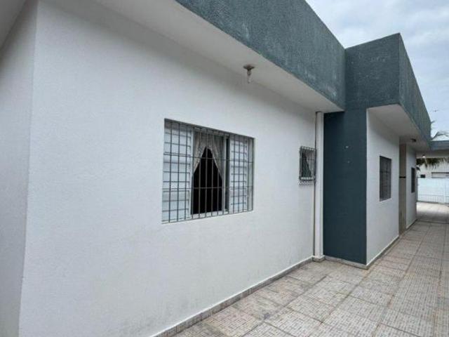 Casa para Venda, Itanhaém / SP. Possui 02 dormitórios e piscina