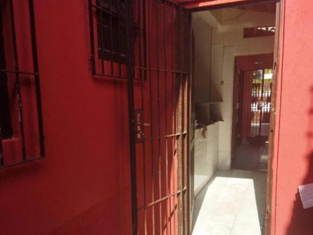 Casa para Venda, Itanhaém / SP. Possui 02 dormitórios
