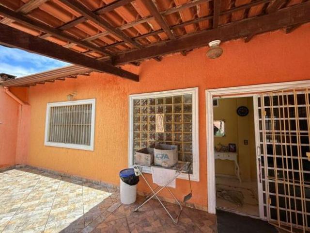 Casa para Venda, Itanhaém / SP. Possui 03 dormitórios e espaço para piscina
