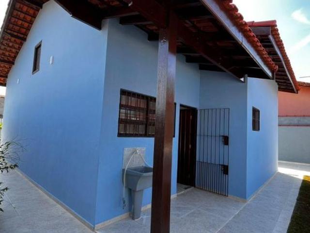 Casa para Venda, Itanhaém / SP. Possui 03 dormitórios e piscina