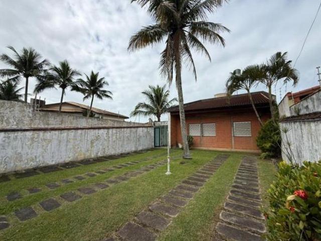 Casa para Venda, Itanhaém / SP. Possui 03 dormitórios, edicula e espaço para piscina